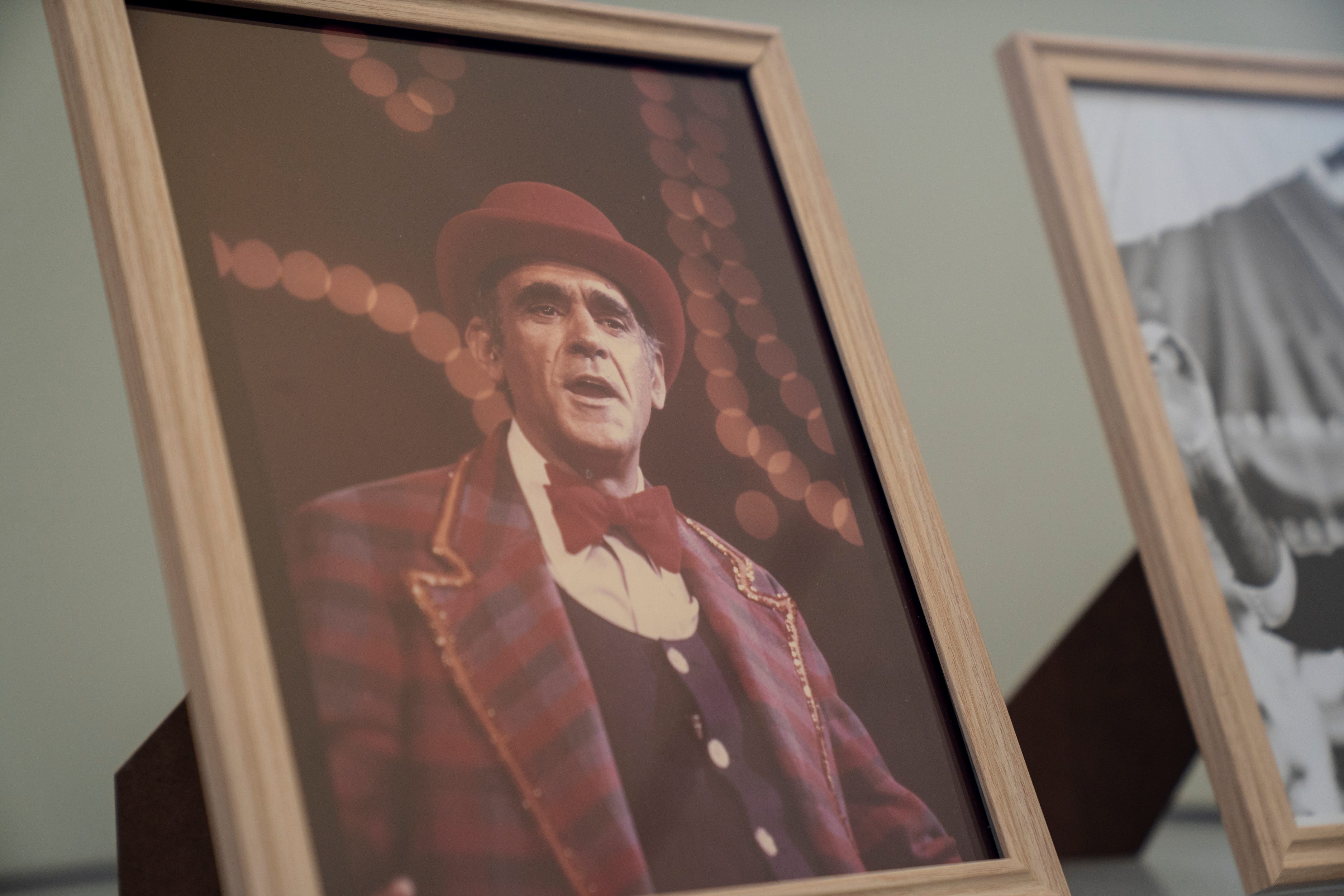 Abe Vigoda's daughter keeps his memory alive with exhibit in Little Falls