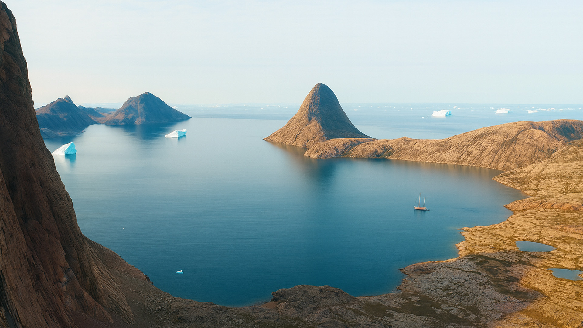 Kystbjerge og isbjerge, Østgrønland i 4K