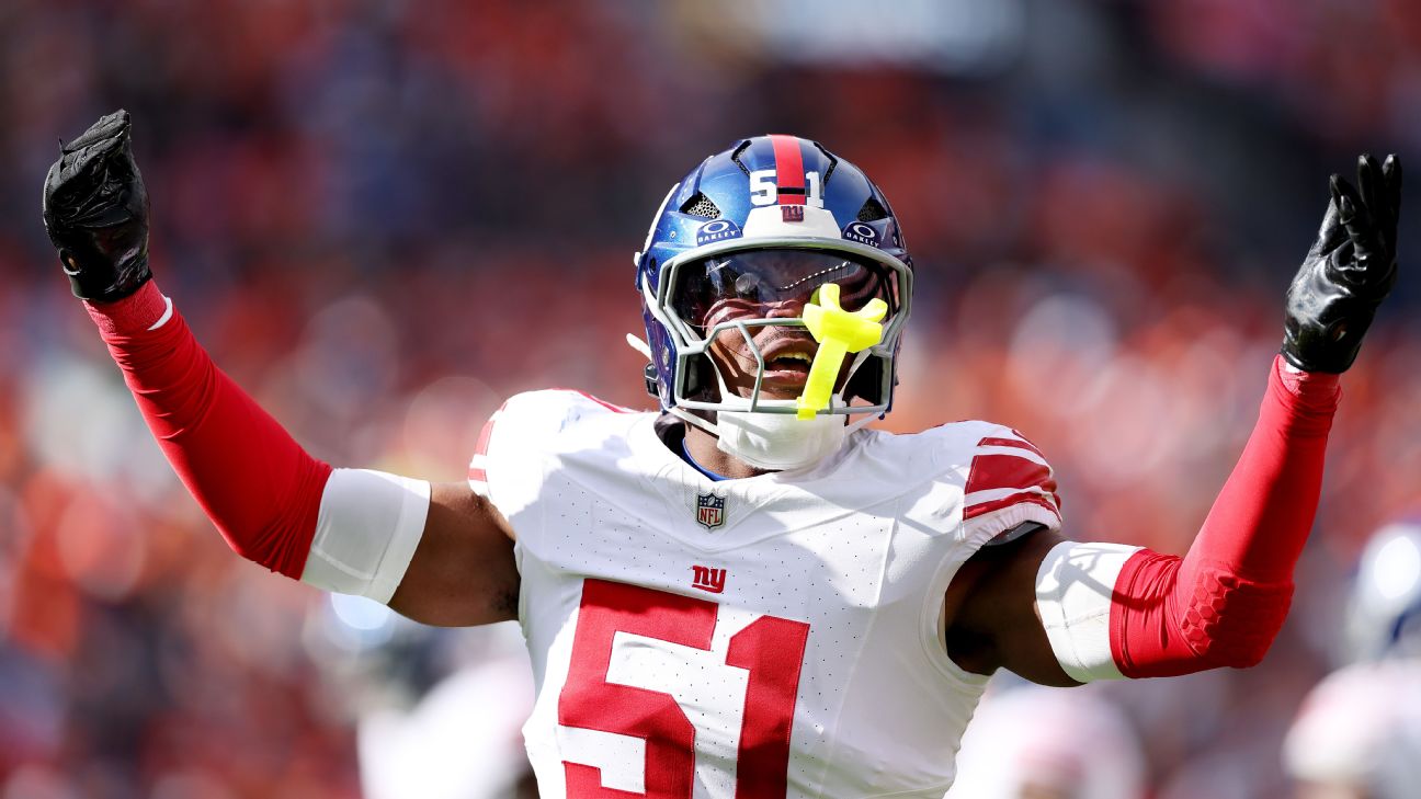 Source: Abdul Carter asleep during Giants' walk-through