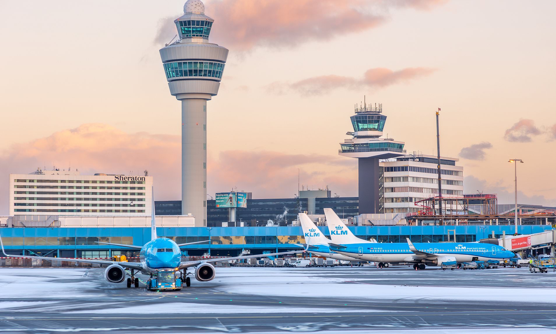 Major European capital's airport cancels hundreds of flights due to ...