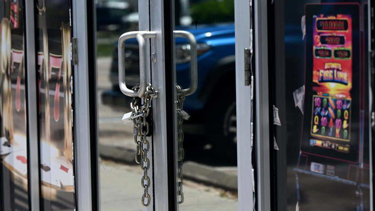 Inside the Manatee casino case that named 1-800-ASK-GARY founder and ...