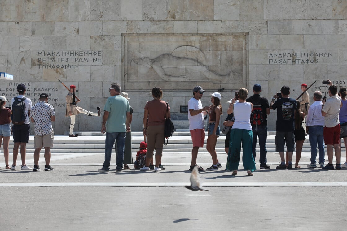 Τι συμβαίνει τελικά με το Μνημείο του Αγνώστου Στρατιώτη