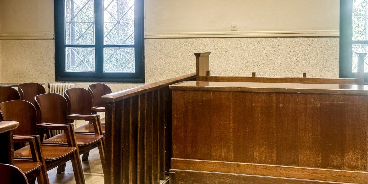 Παραμένει κρατούμενος ο τενόρος που κατηγορείται για τον ξυλοδαρμό του ...