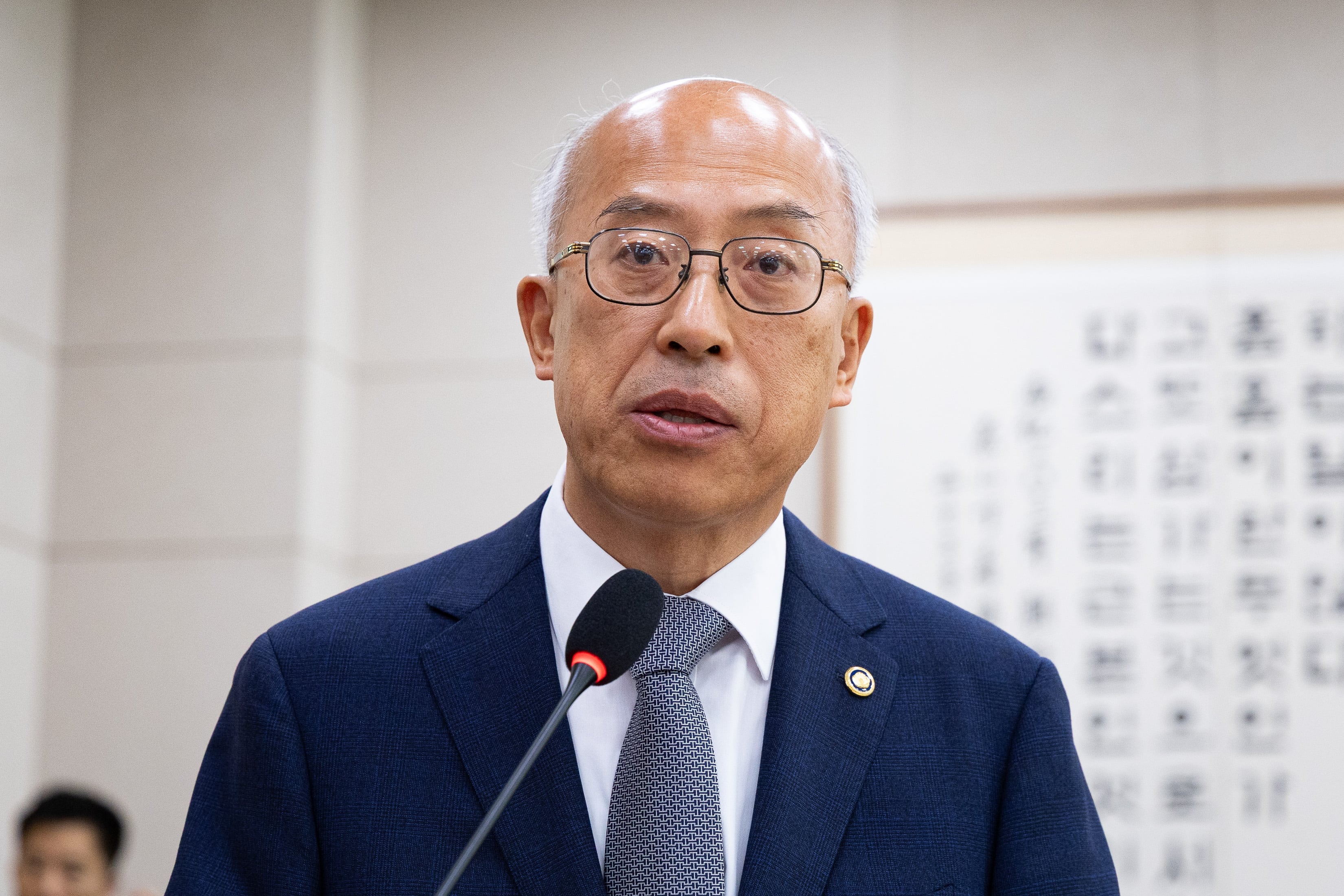 Democratic Party Labels People Power Party's Attack 'Audacious Hypocrisy'