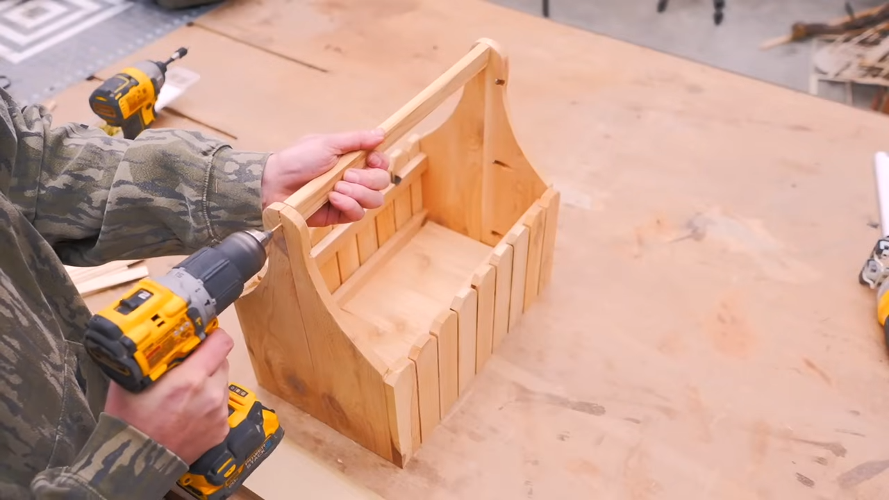 How This Man Made 5 DIY Woodworking Projects For 4$