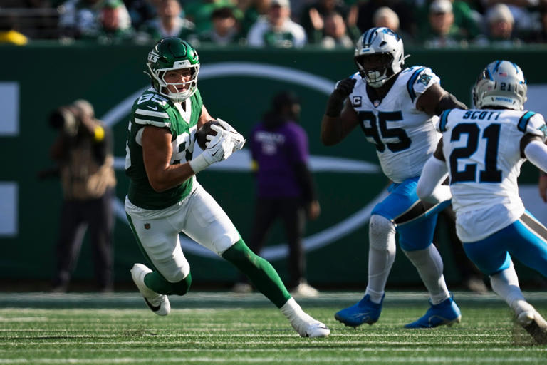 Fantasy Football's sizzling hot waiver wire pickups for Week 8