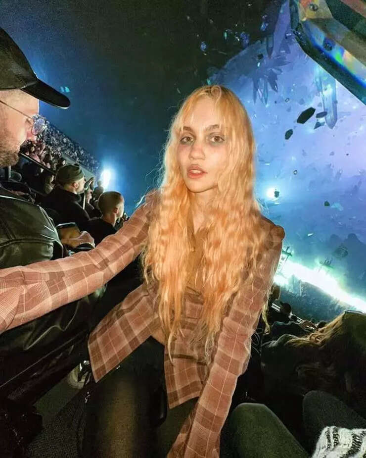 Grimes face tattoo: The subtle red circle no one noticed — until fans ...