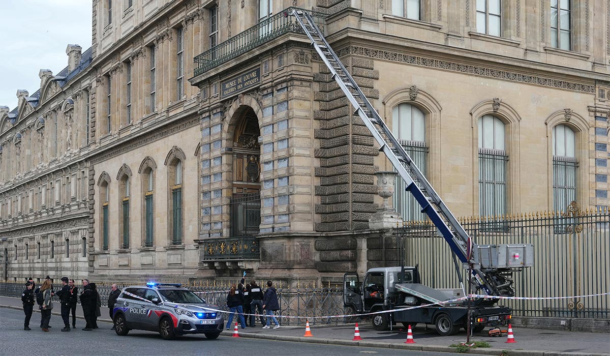Lift company used by Louvre heist crew release tongue-in-cheek ad campaign