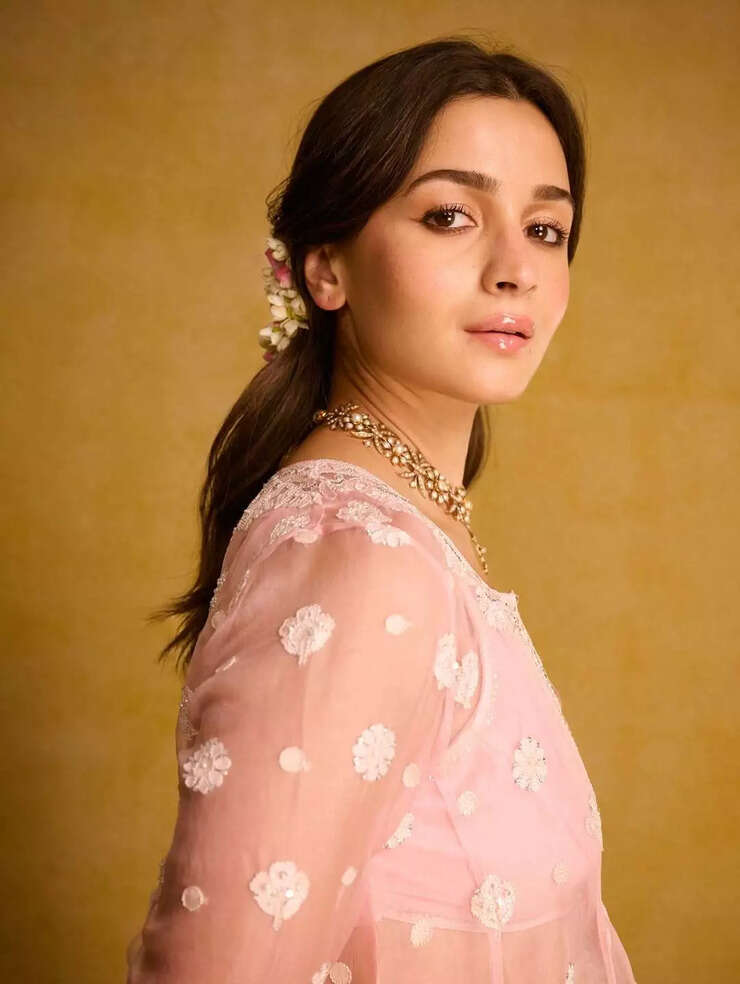 Is Alia Bhatt pregnant with her second child? Here’s why fans are ...