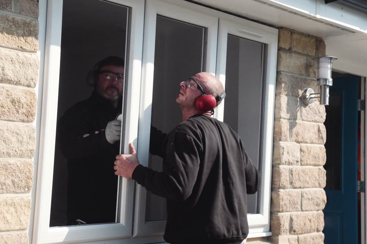 How much does double glazing windows cost? Average price for a three ...