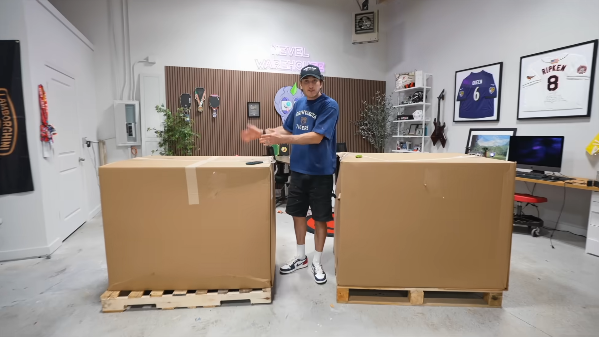 What you get with the cheapest vs most expensive Amazon returns pallet