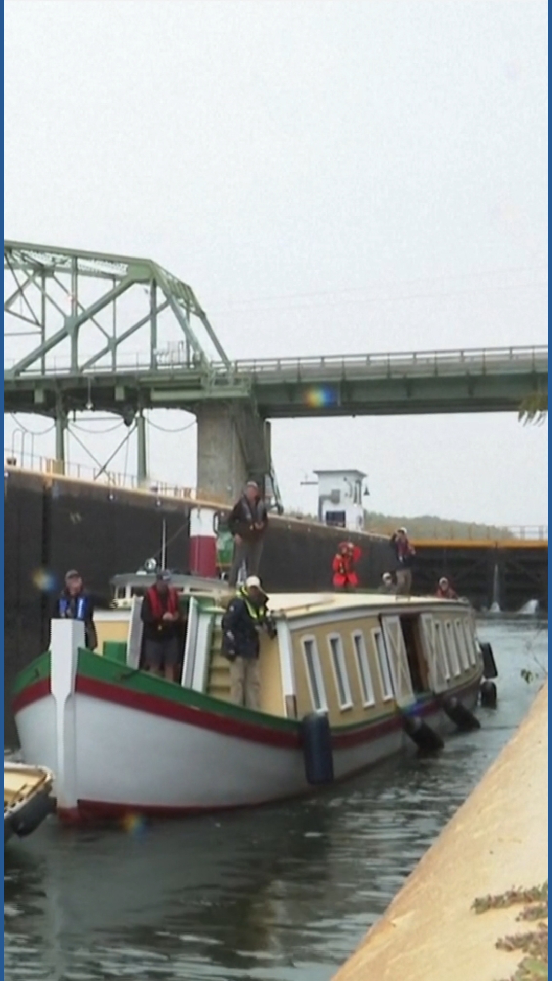 Replica boat retraces 200-year-old Erie Canal route from Buffalo to NYC
