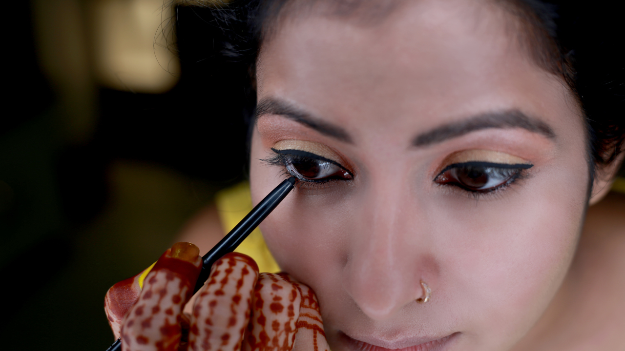 Why you should switch to organic kajal: Safer, nourishing and skin ...