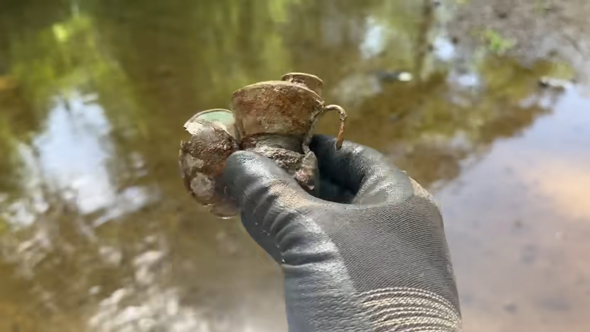 How a ghost town’s riverbed became a time capsule