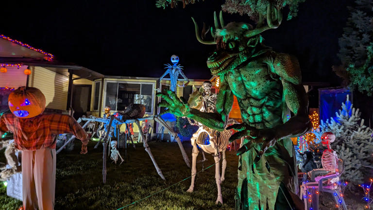 Haunted yard displays to see in Sandy before Halloween