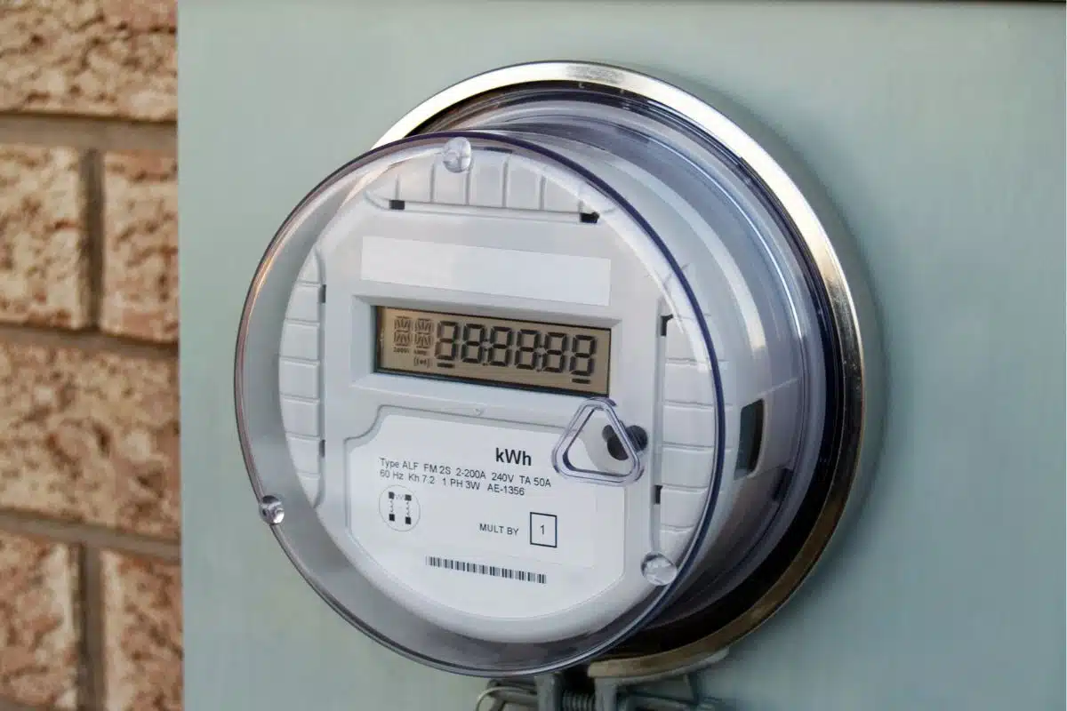 6 easy tricks that can lower your energy bill right away