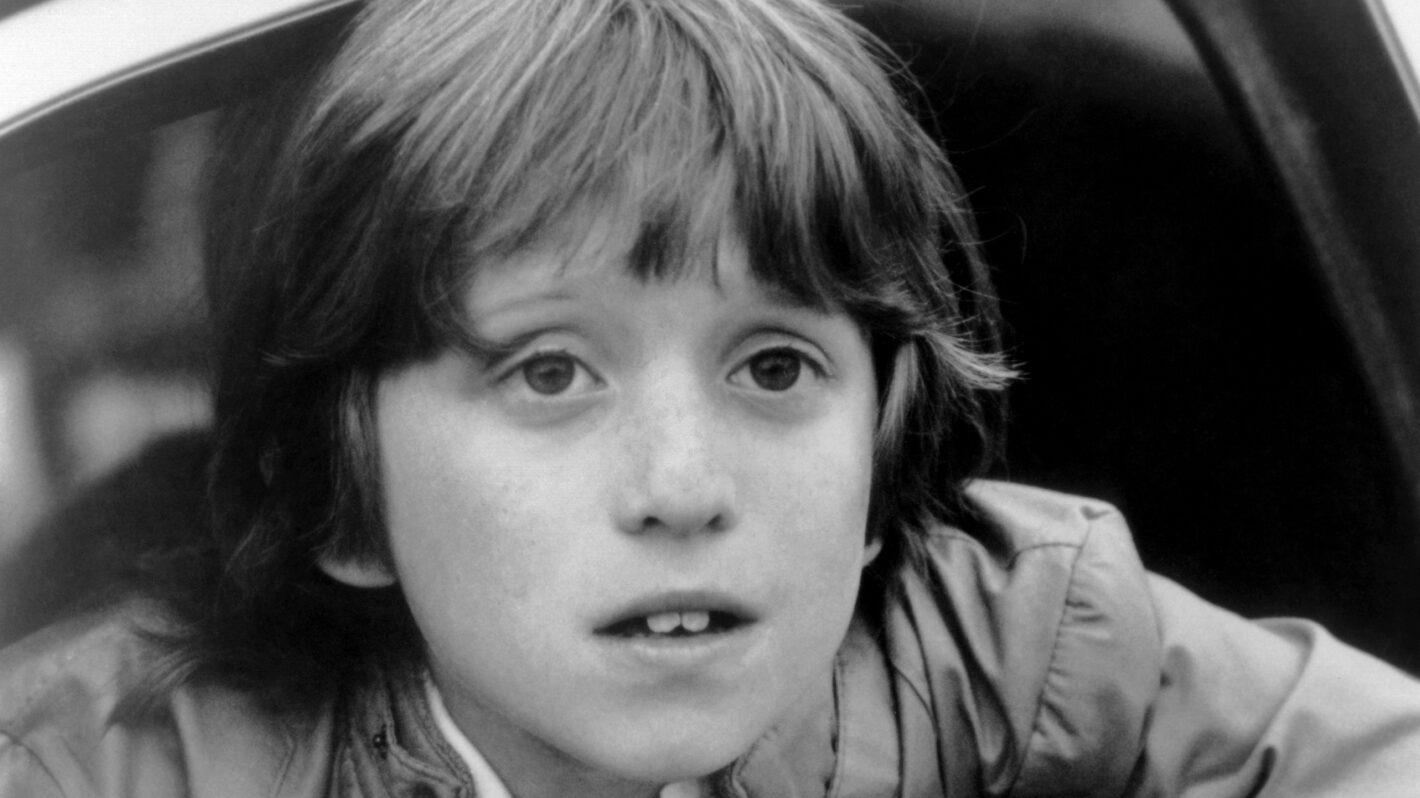 ‘Poltergeist’ Star Oliver Robins to Hand Out Halloween Candy at Iconic ...