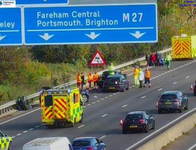 M27 pictures show horror crash with a "number of casualties" seriously ...