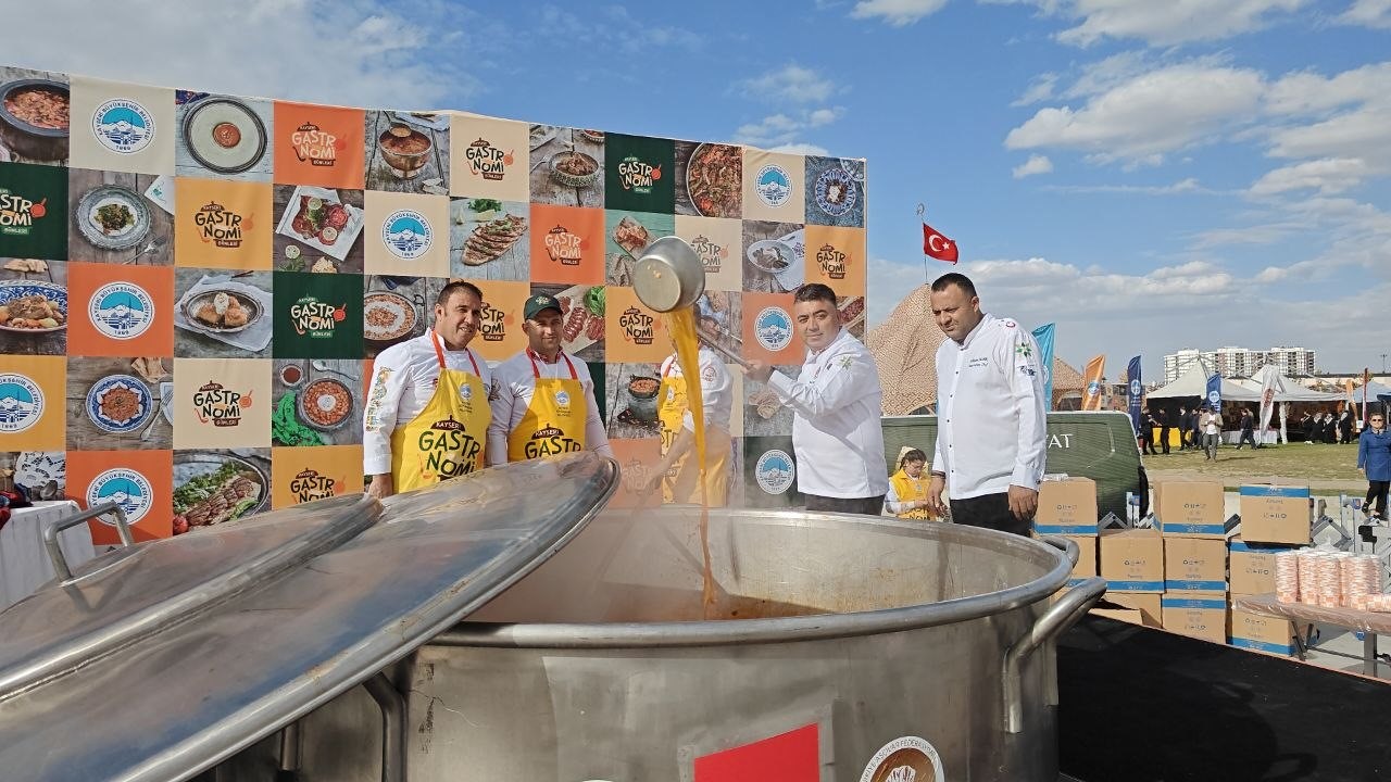 3. Kayseri Gastronomi Günleri’nde 1 ton ‘pastırmalı kuru fasulye’