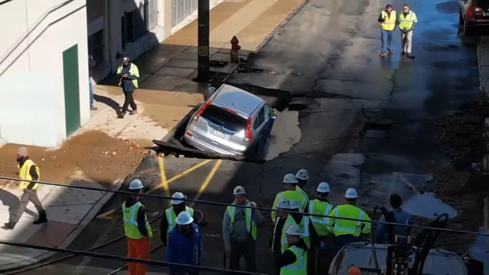 Street flooded in North Philly due to large water main break
