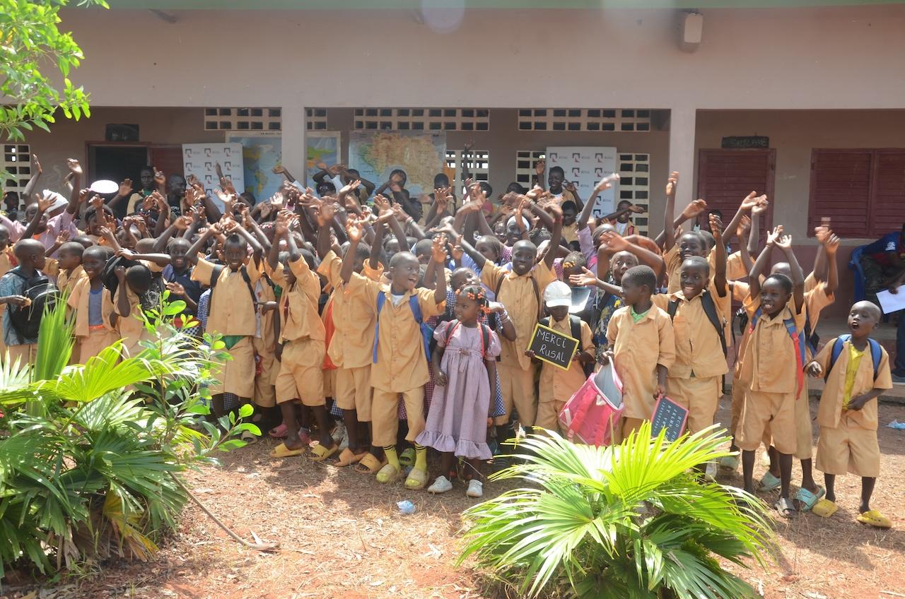 Kamsar (Boké) : RUSAL/COBAD poursuit ses actions en faveur de l’éducation et du développement ...