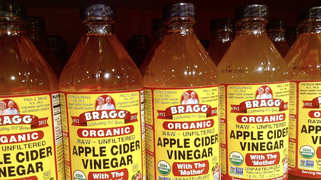 4 Science-Backed Benefits of Apple Cider Vinegar