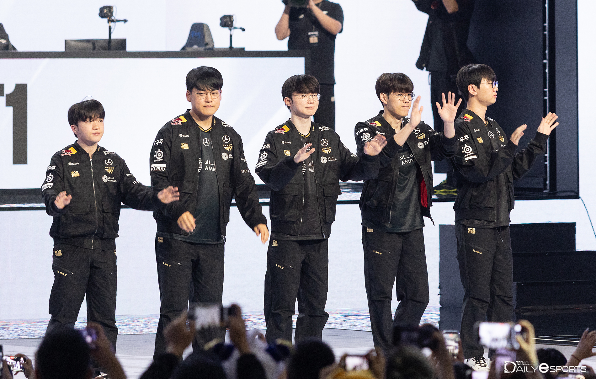 [롤드컵] T1, 엠코이와 8강 놓고 맞대결...LPL은 내전 성사