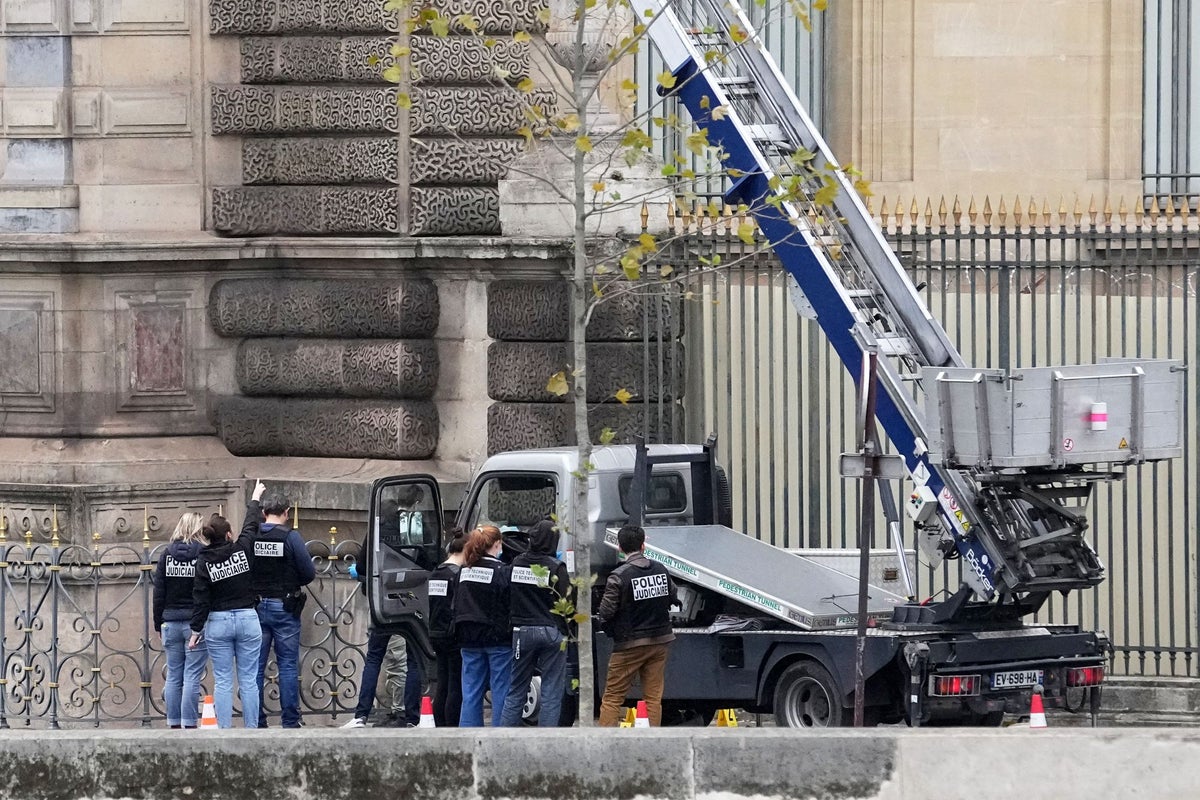‘If you’re in a hurry’: Company that designed Louvre getaway forklift ...