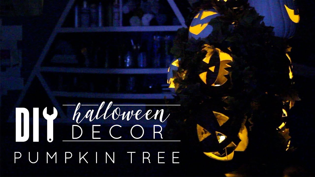 I created a pumpkin tree from a tomato cage!