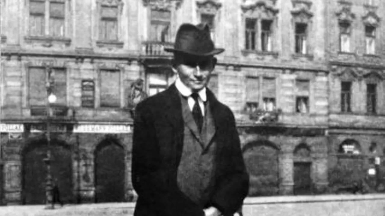 7 Franz Kafka quotes that stir deep reflection on life