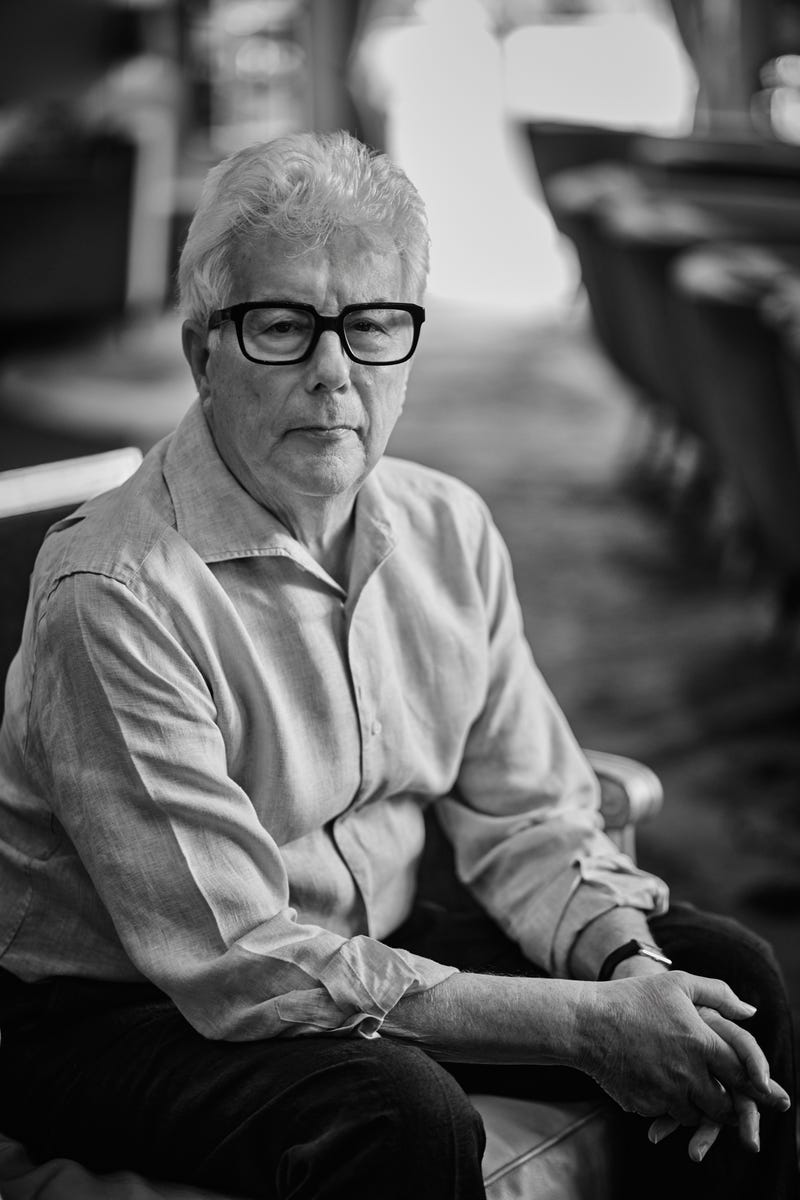 Ken Follet, escritor, 76 años: "Lo que hay que hacer con los niños ...