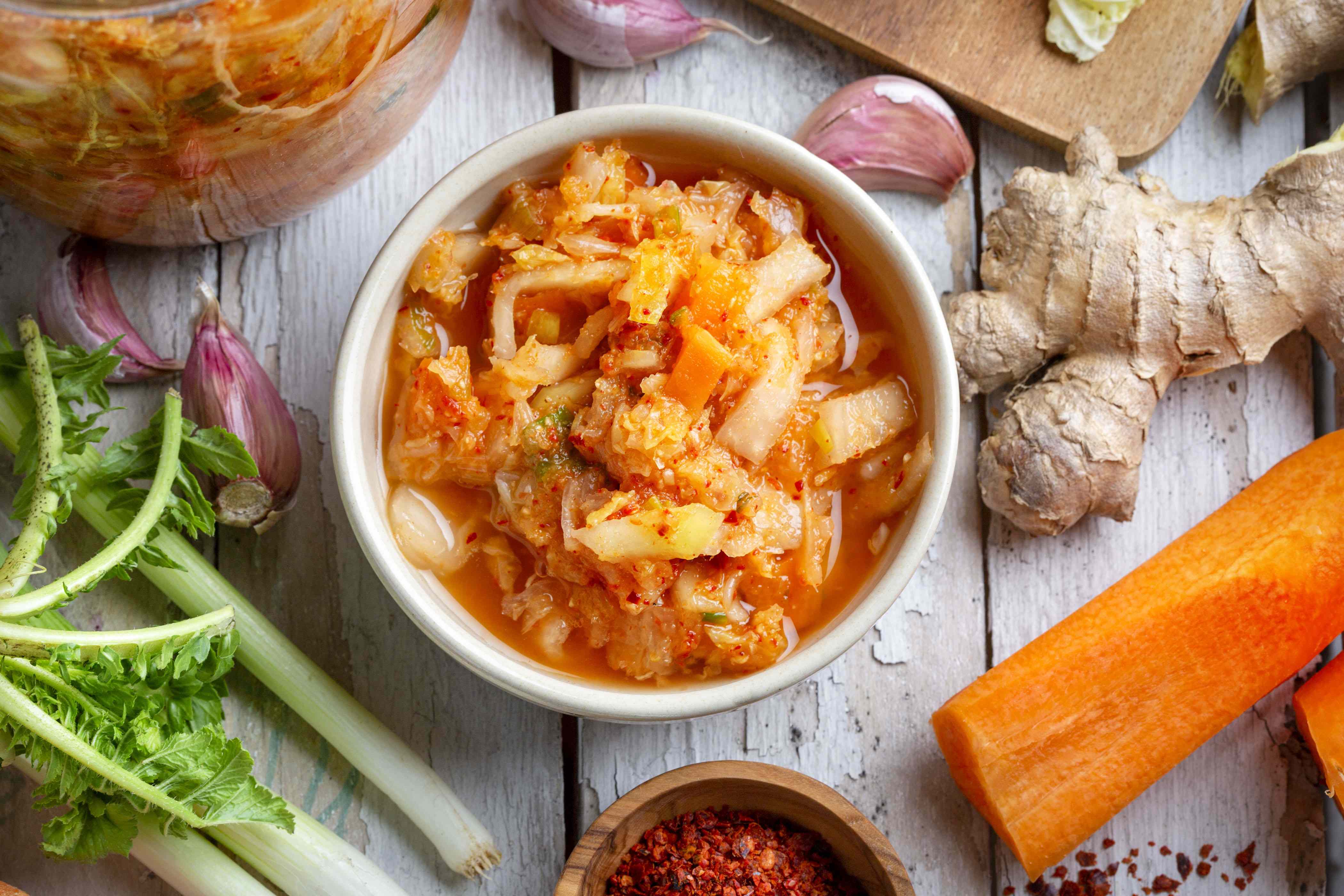 7 foods with even more probiotics than yogurt, according to nutrition ...