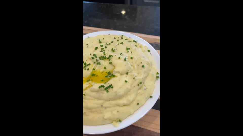 The PERFECT Mashed Potatoes