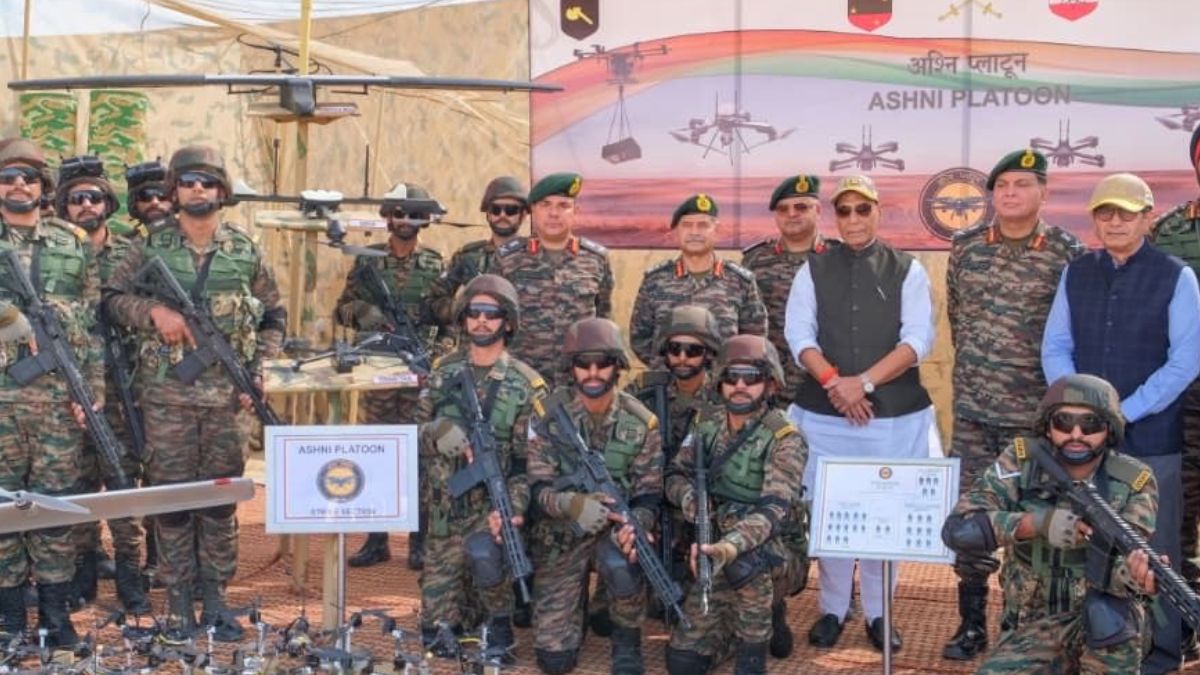 Indian Army Unveils ‘Bhairav Commandos’; Rajnath Singh Reviews Elite ...