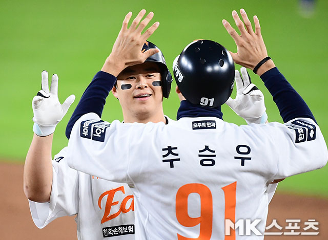 ‘LG 나와라!’ 한화, ‘최강 원투펀치 역투+채은성 5타점’ 앞세워 19년 만에 KS 진출!…저력의 삼성은 최종 4위로 시즌 마감