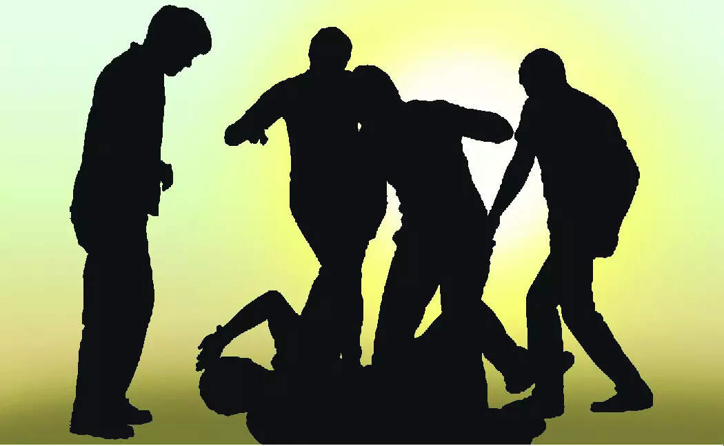 4 Persons Arrested For Assaulting Harassing Man Woman