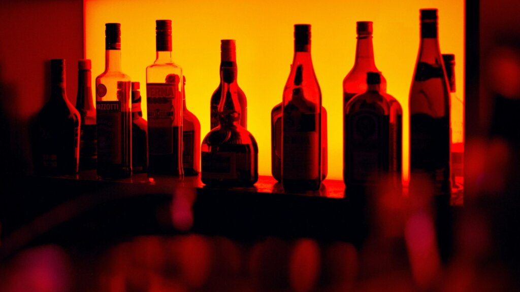 Record Low: 8 Factors Behind America’s Declining Alcohol Consumption