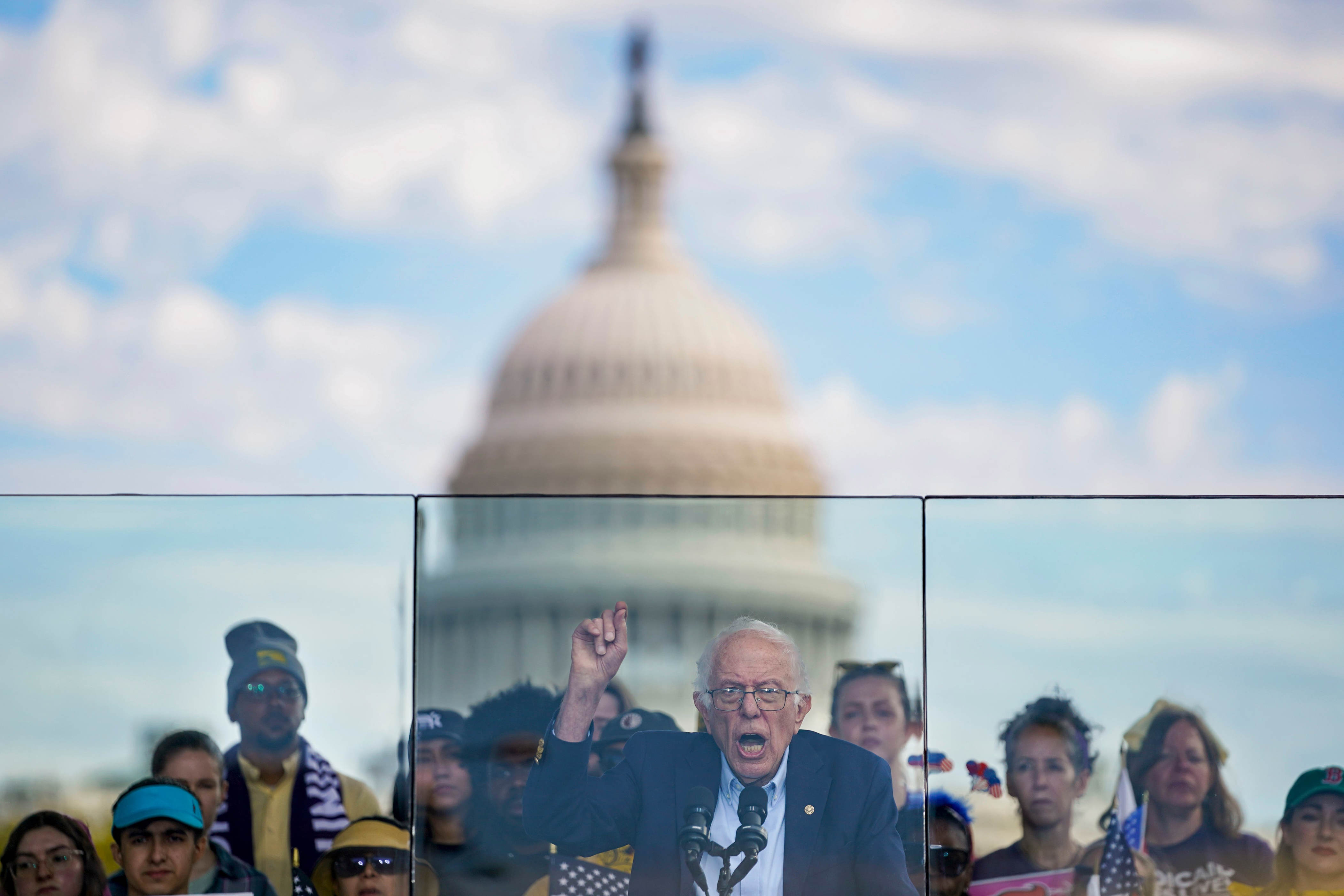 Bernie Sanders praises Trump's job on securing border