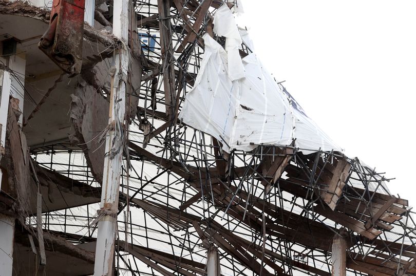 Building collapses in major UK city as emergency services rush to scene