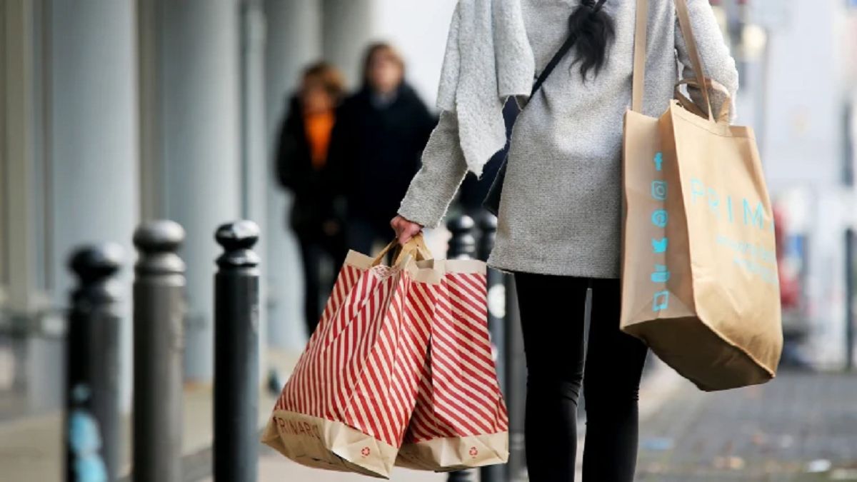 Despite layoffs and government shutdown, holiday sales are projected to ...