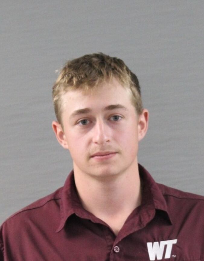 Man arrested after cats shot with blow darts in Canyon