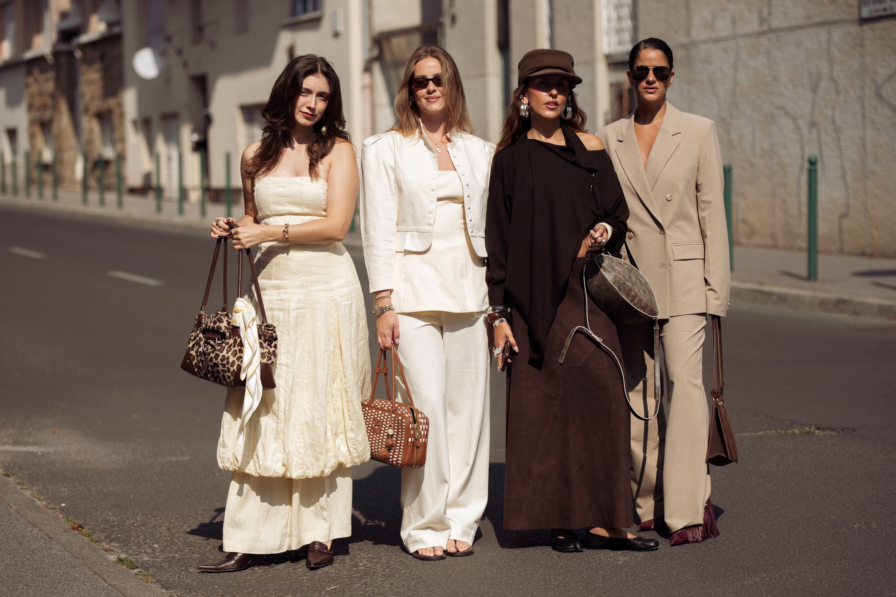 7 ballerinas color café que elevarán tu look para ser la más ...