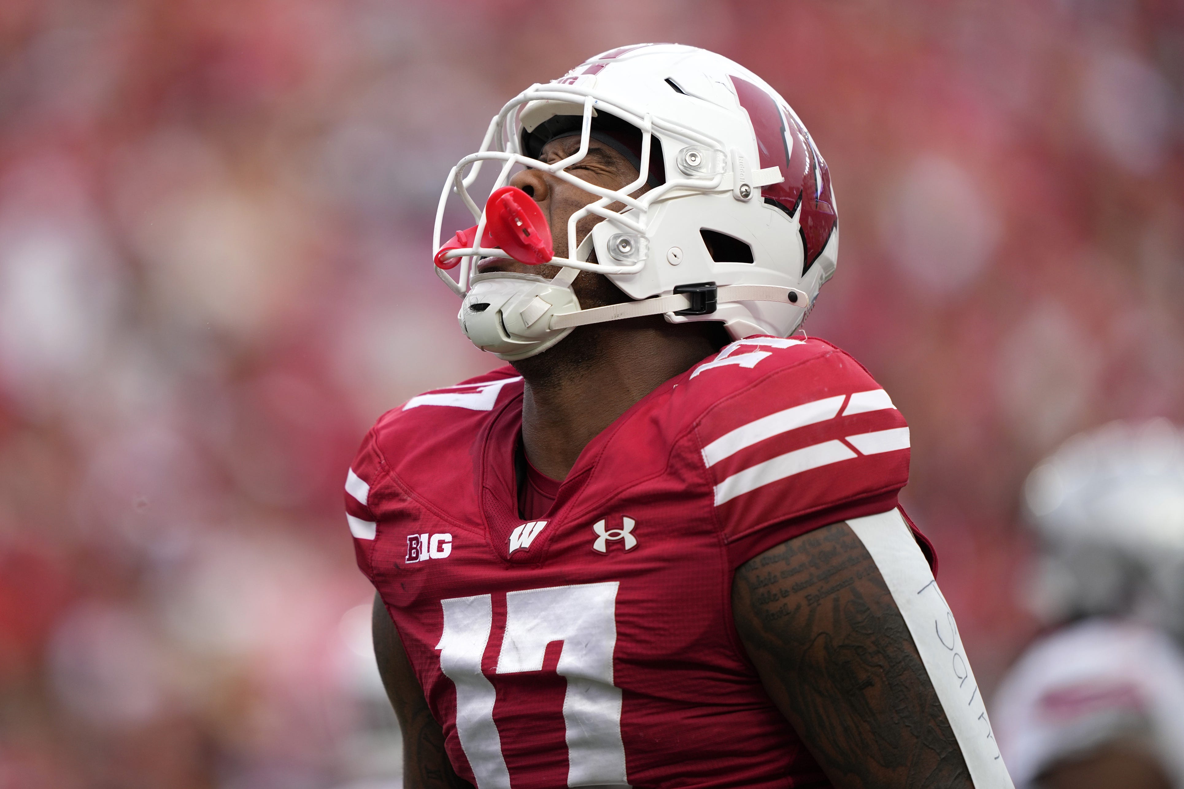 Five Wisconsin Badgers who Oregon Ducks fans should know before Week 9