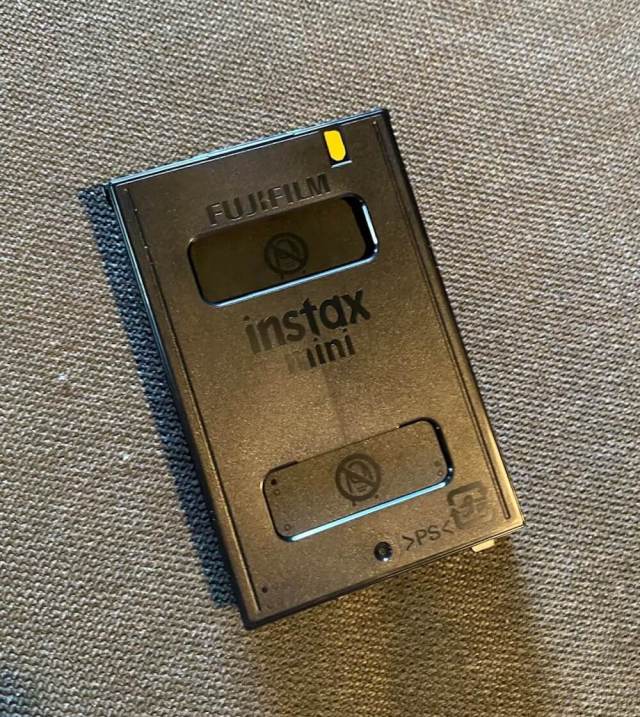 Photographer shares surprising way to reuse object that usually gets ...