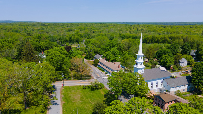 Nestled In Connecticut's 'Quiet Corner' Is A Charming Town With Outdoor ...