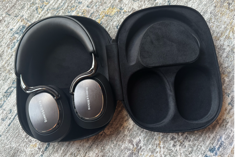15 best wireless headphones, selected by a tech expert