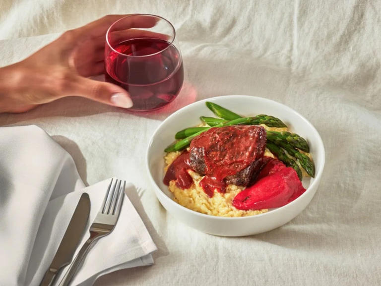 Delta passengers will be able to dine like Spanish royalty thanks to ...