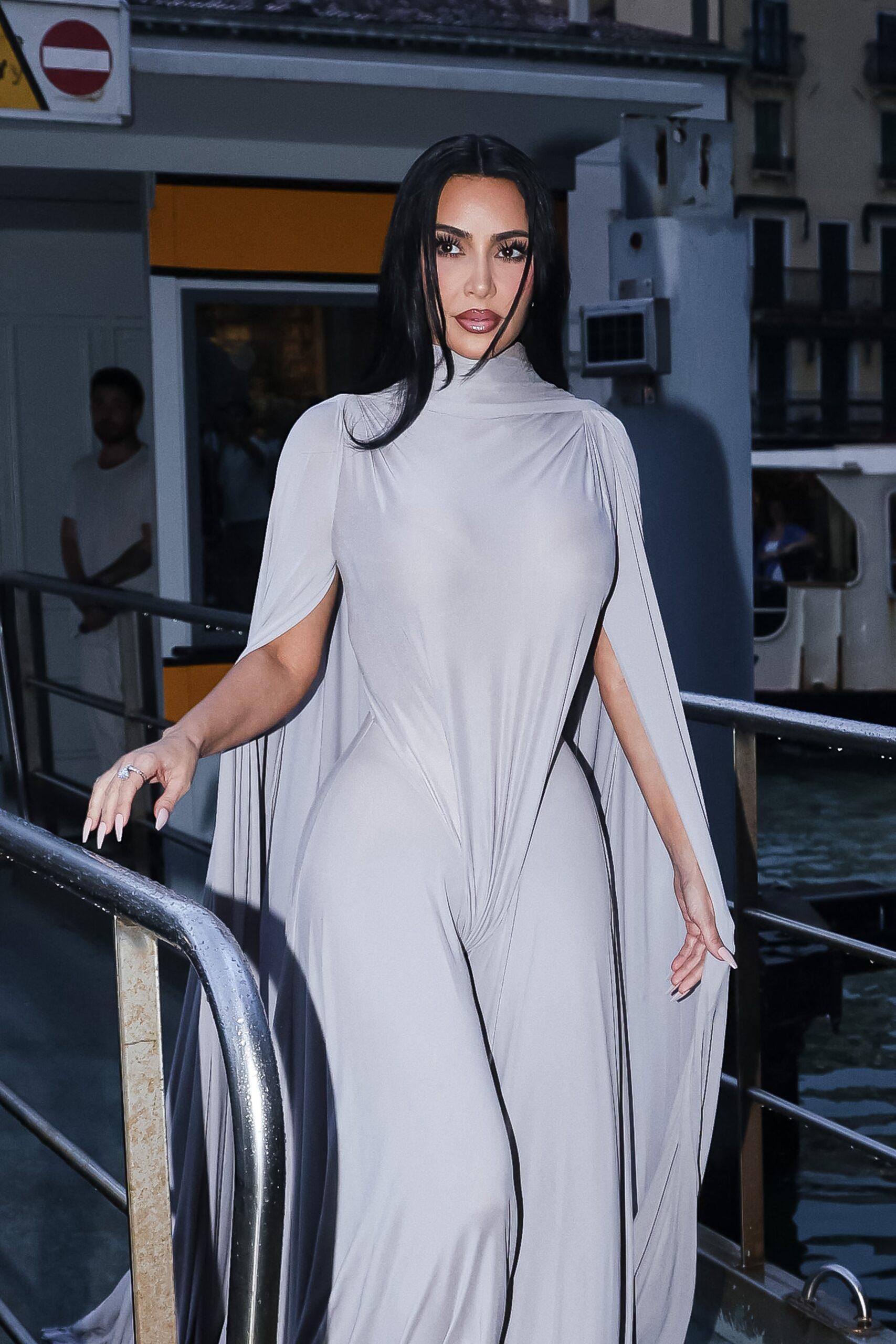 Kim Kardashian Hilariously Puts Her Law Skills To Use Ahead Of Bar Exam ...