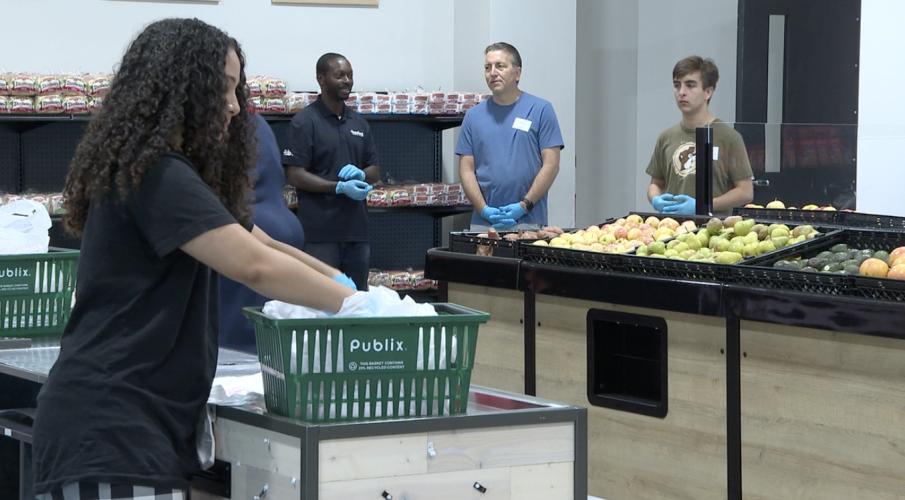 Feeding Tampa Bay extends services as government shutdown leaves ...