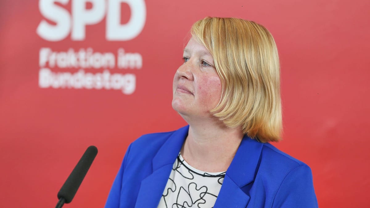SPD-Fraktionsvize demonstriert gegen Merz-Aussage